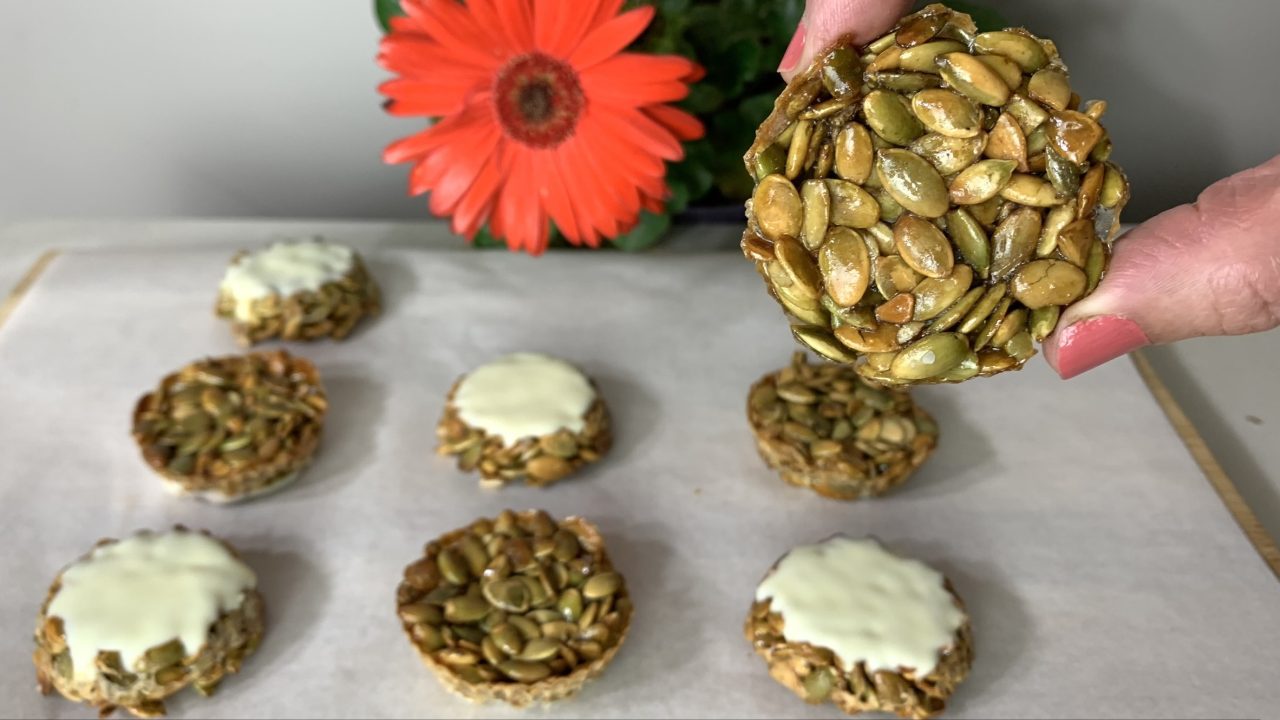 Pumpkin Seed Crunch | Zara Cooks